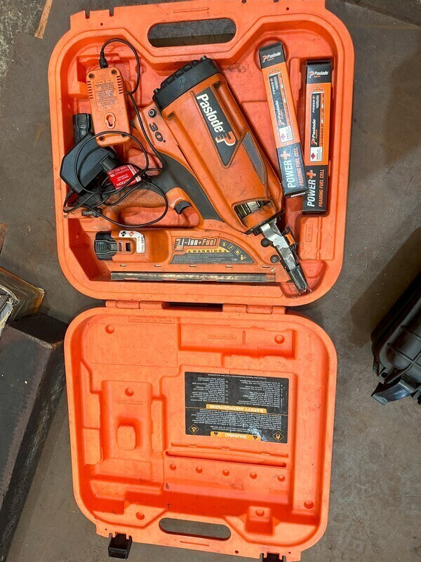 Cordless Fixing/Nail Gun