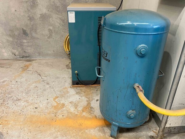 Packaged Air Compressor and Receiver Tanks